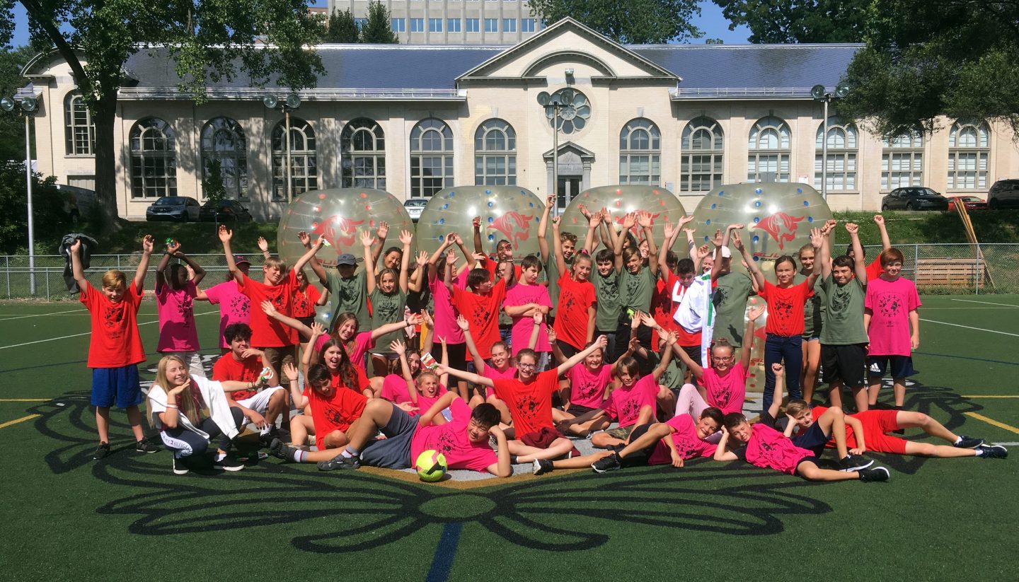 Un superbe camp de fraternisation - Collège de Montréal